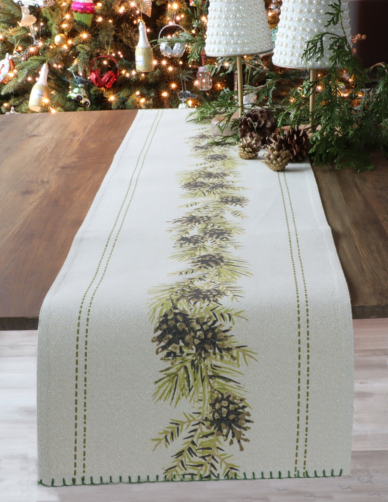 Shimmer Pinecone Table Runner Green – CHRISTMAS 1497